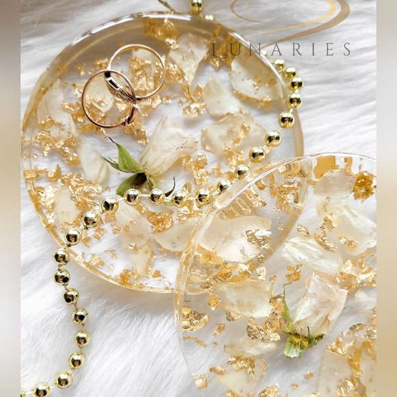 lunaries | Accents | Set Of 2 Resin Coasters With Preserved Roses And ...
